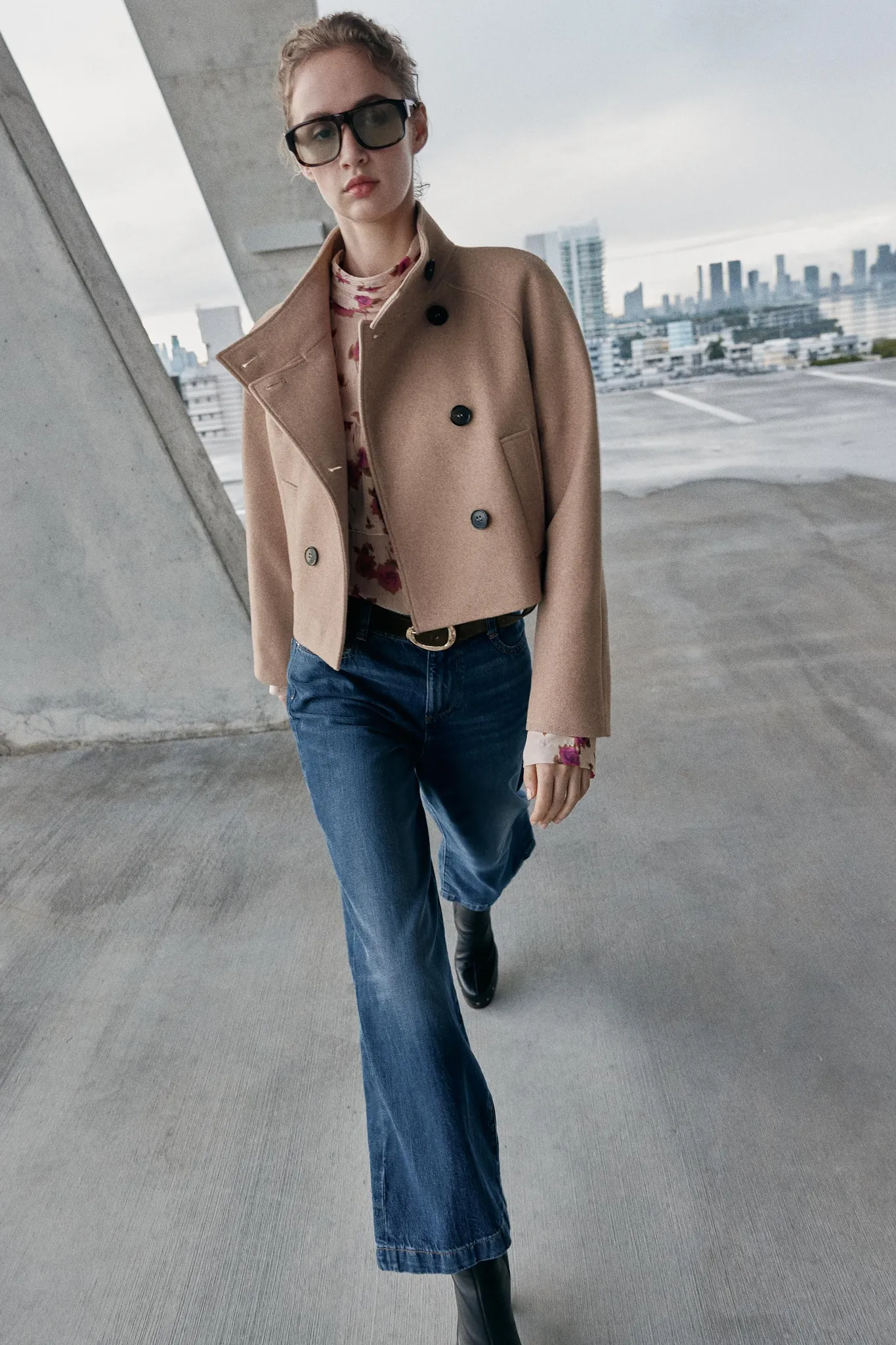 SHORT DOUBLE-BREASTED COAT WITH HIGH COLLAR – American Store