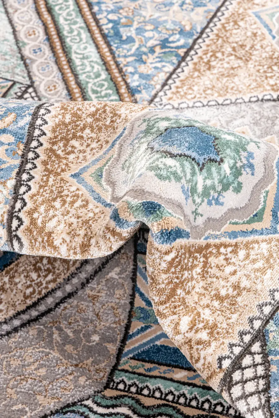 AVANTIS – Manasra Carpet